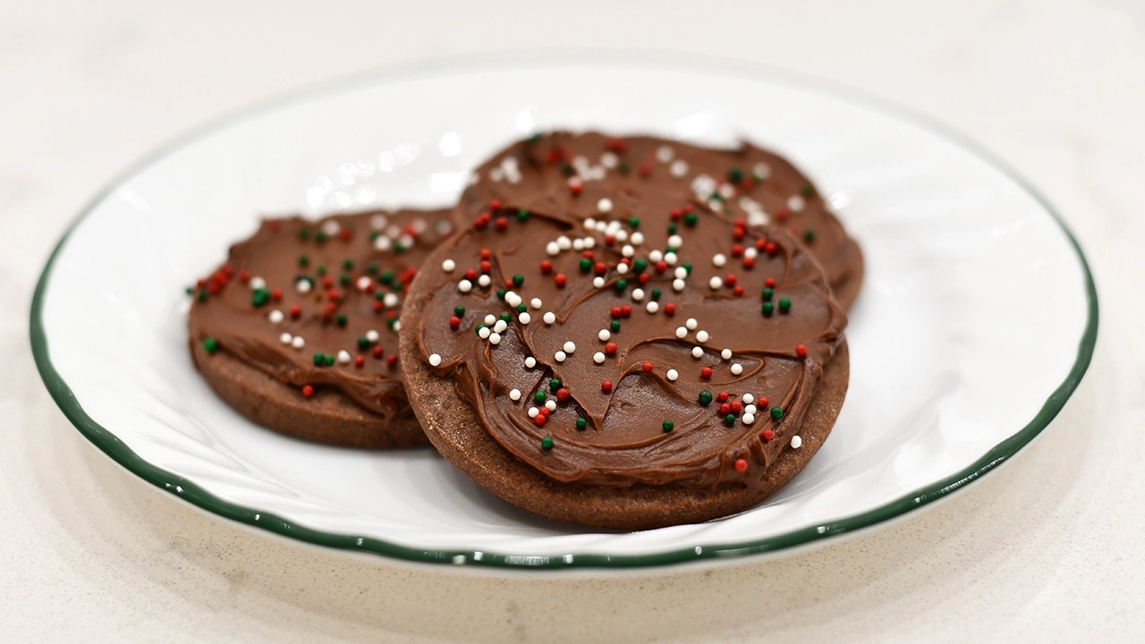 Chocolate Sugar Cookies Recipe | Hersheyland